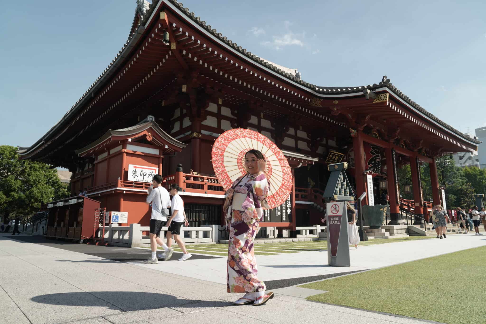 1-Week Japan Winter Itinerary: Snow, Onsens, And More