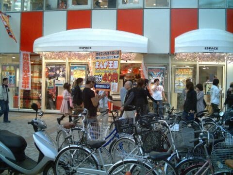 8 Compelling Reasons To Stay At An Internet Cafe In Japan