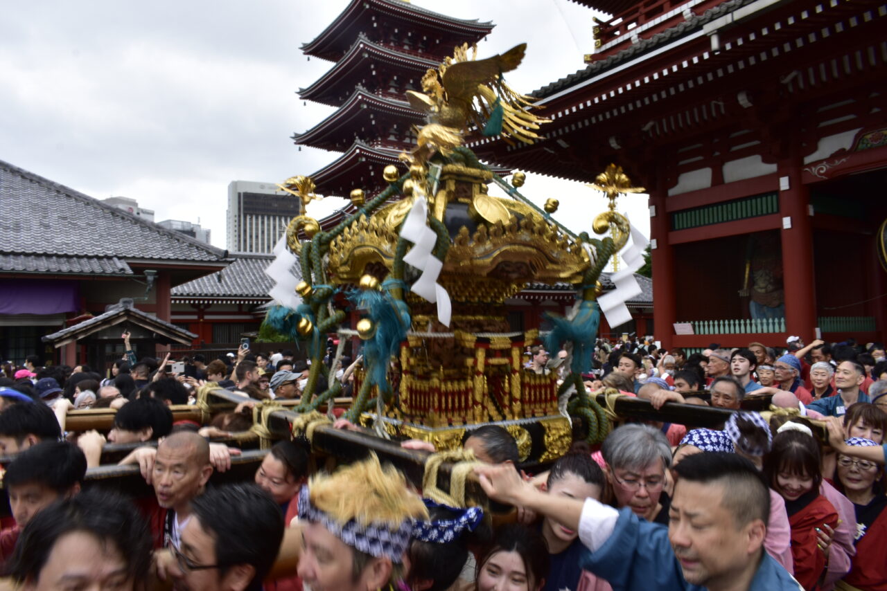 May In Japan: Warmer Days, Late Blooms & Golden Week Fun